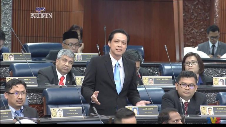 Shorten Bond For Contract Doctors On JPA Scholarship: Alor Setar MP - CodeBlue